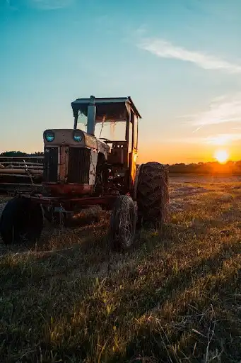 Wallpapers Ford tractors online game with UptoPlay